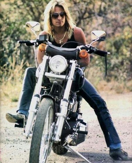 10 Rare Photos Of Vince Neil When He Was Young