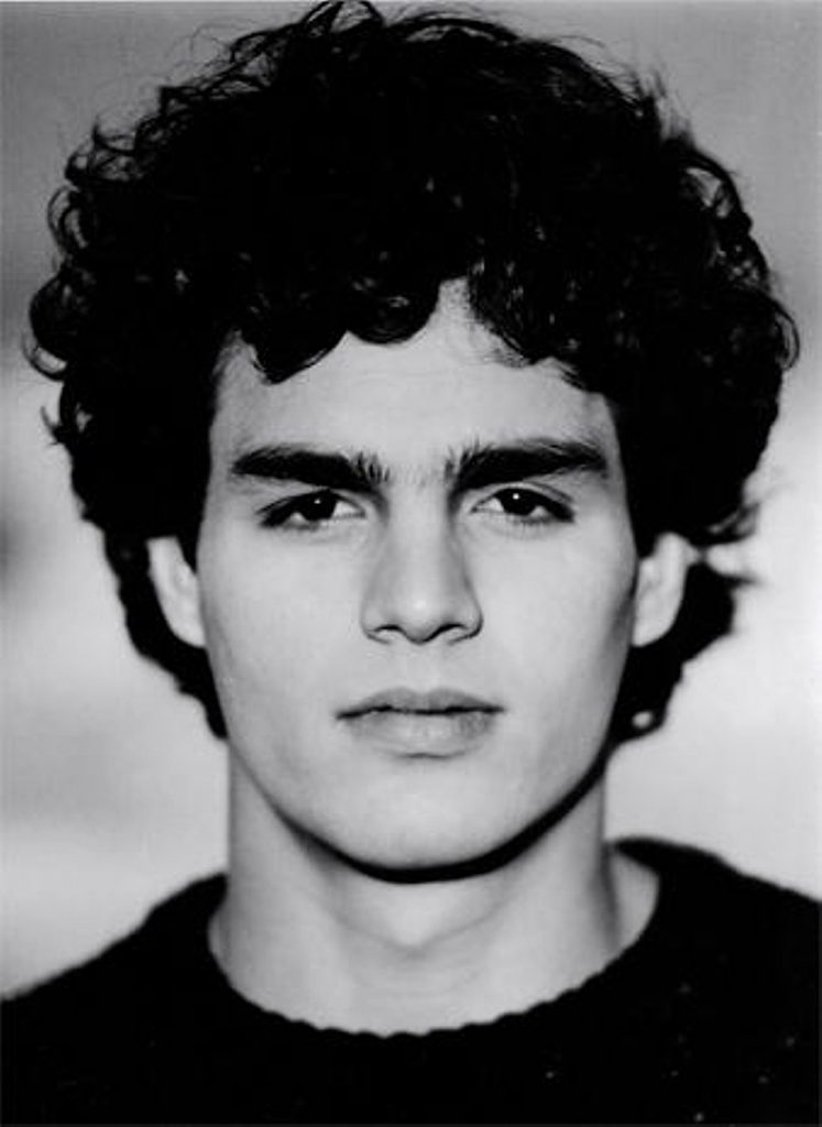 8 Rare Photos Of Mark Ruffalo When He Was Young