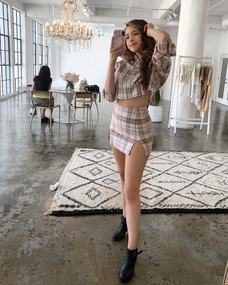 14 Sexy Photos Of Streamer-Princess Pokimane