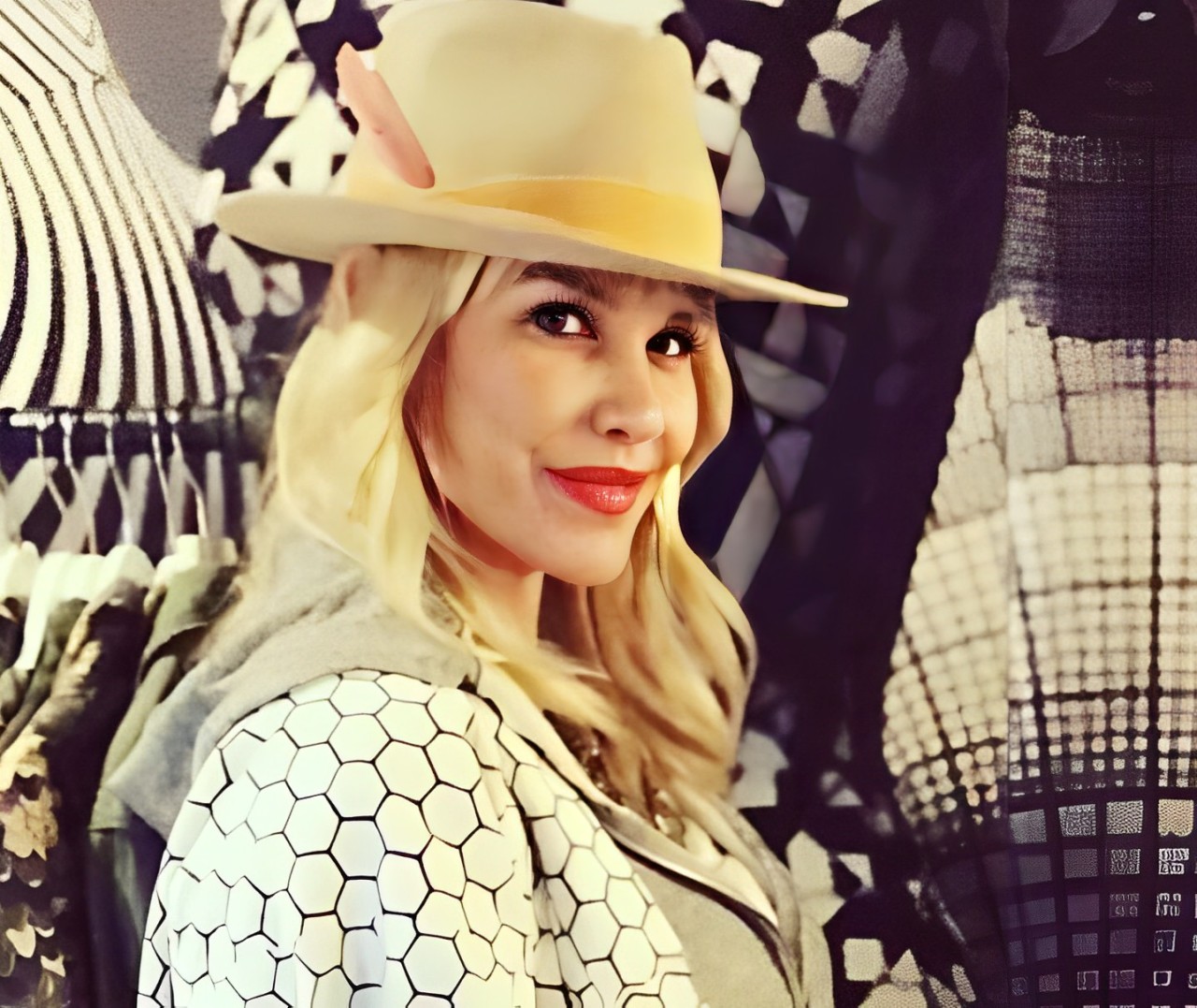 April Roomet: Elevating Celebrity Style with a Personal Touch